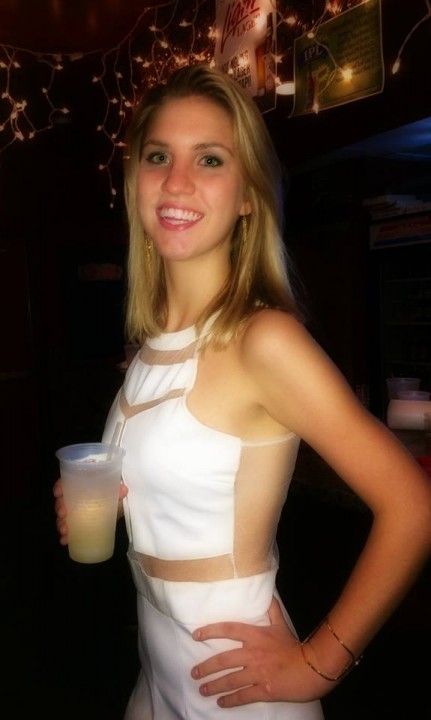 [REQUEST] hot girl with no bra, x ray please | Scrolller