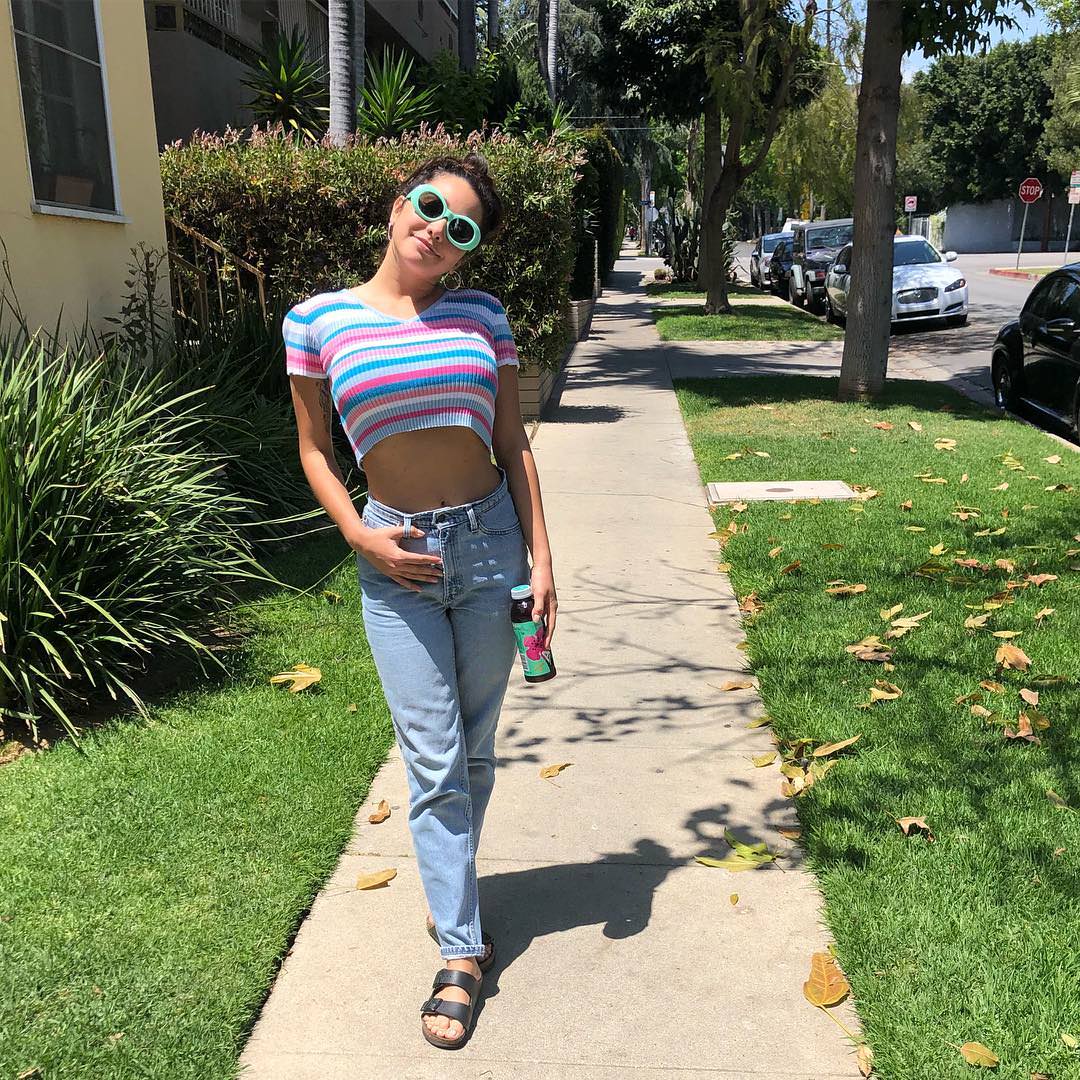 Retro babe | Scrolller