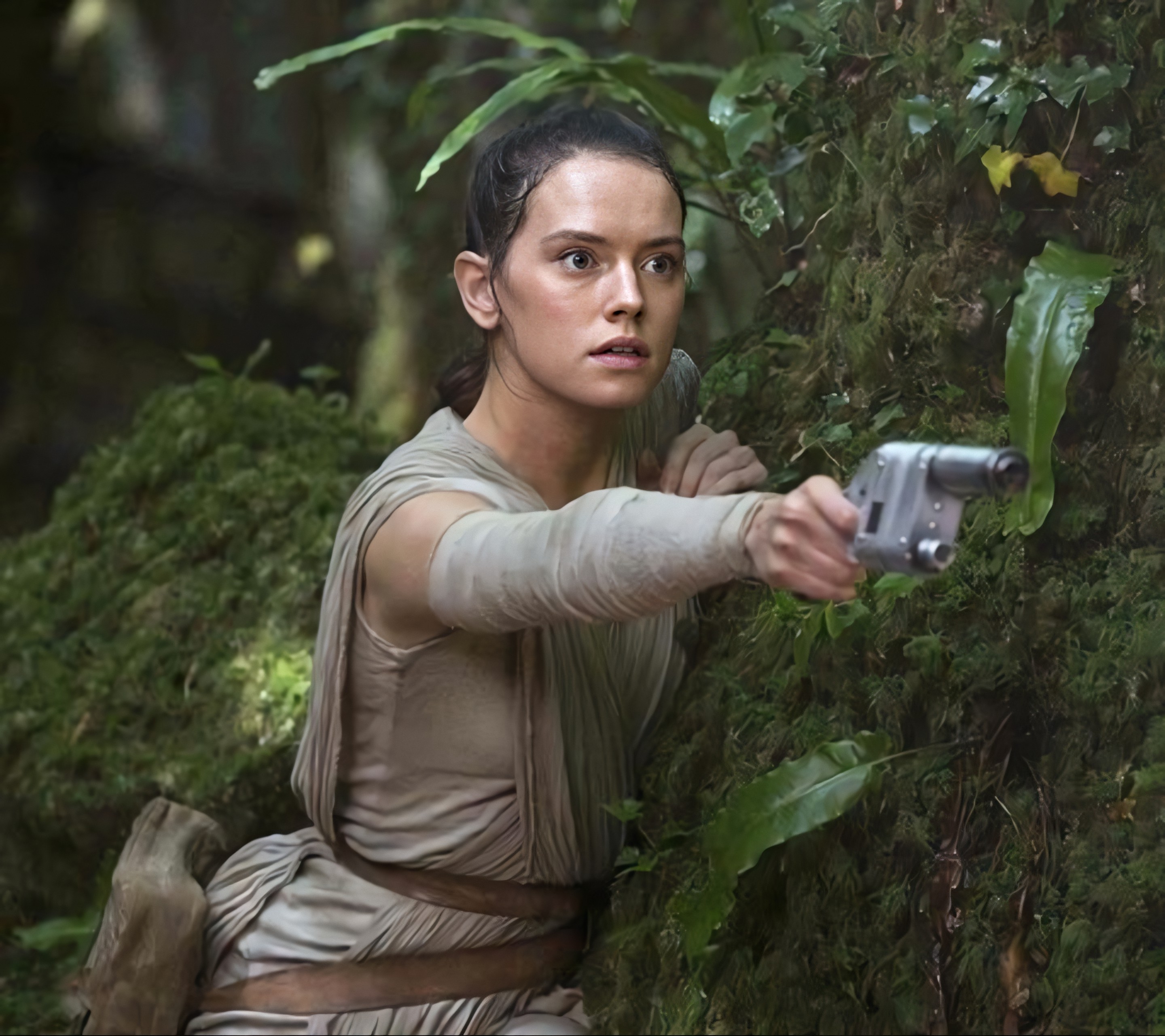 Rey from The Force Awakens | Scrolller