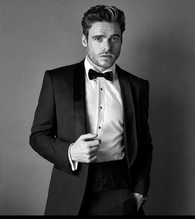 Richard Madden in a tux | Scrolller