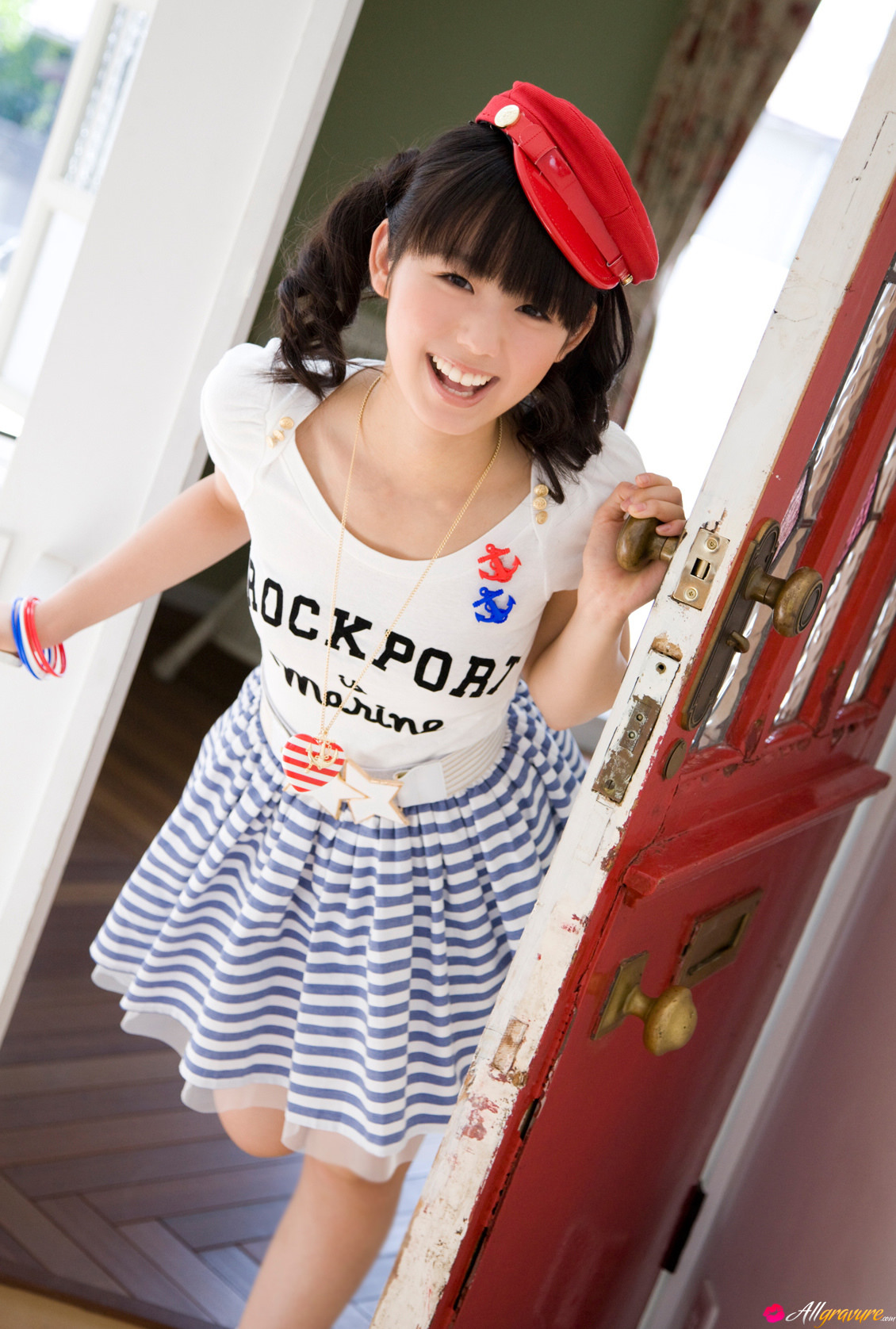 Rina Koike | Scrolller