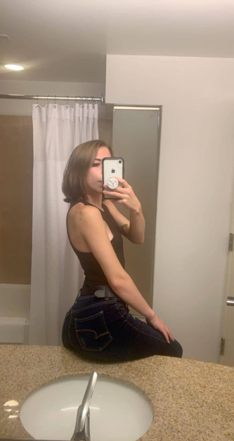 Rip my jeans off and pound me pleeease 🥺🤤 | Scrolller