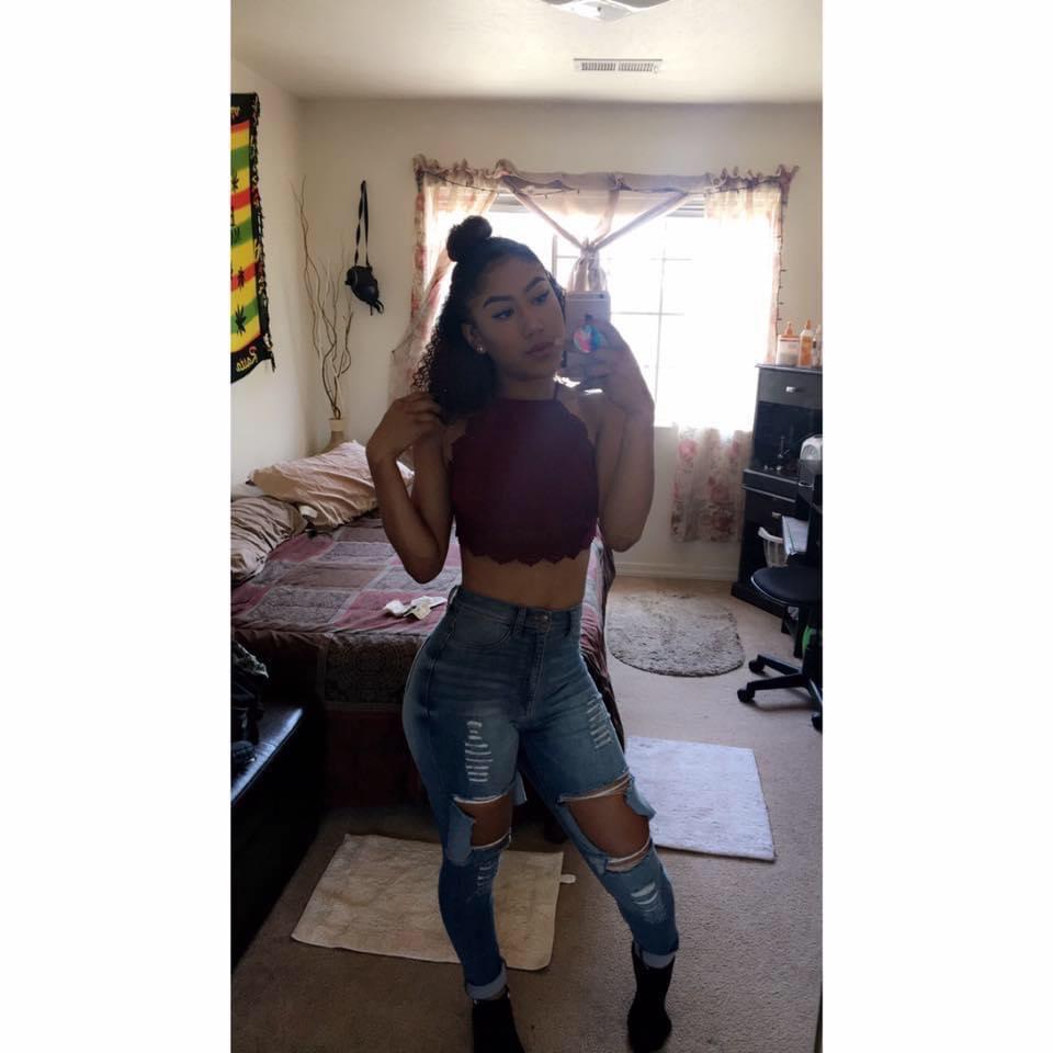 Ripped pants | Scrolller