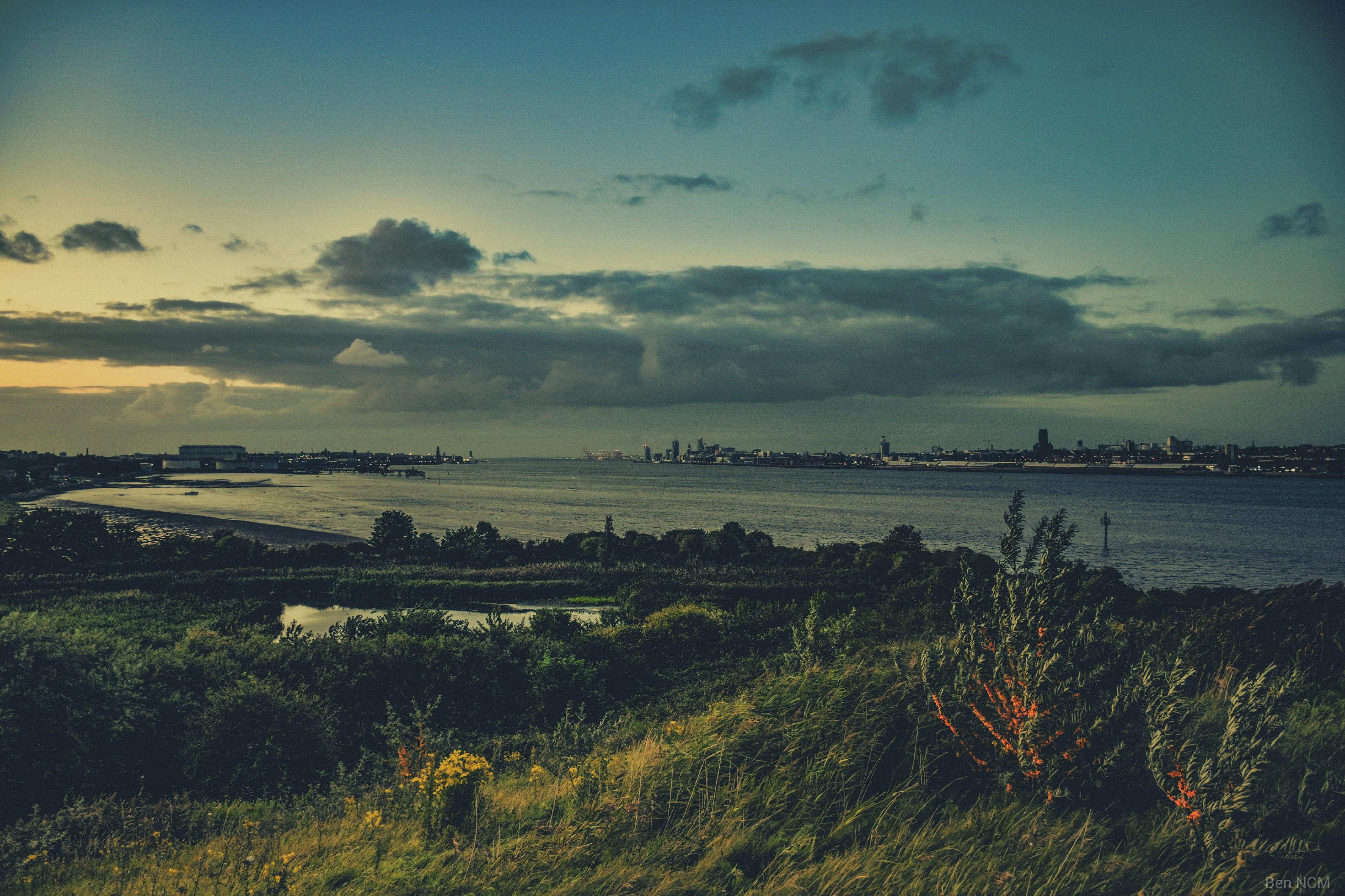 Riverside Park View | Scrolller