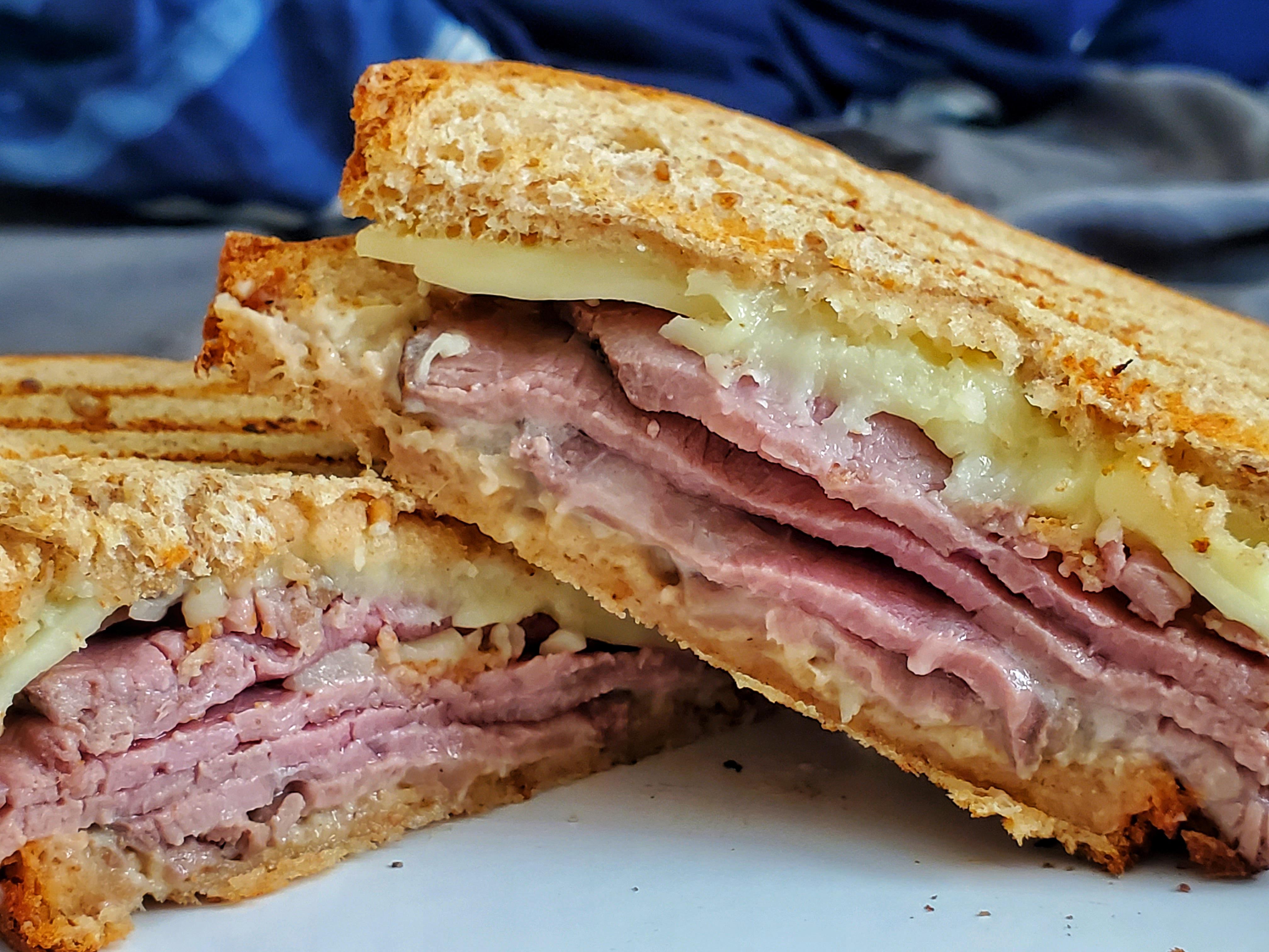 Roast beef, white american, horseradish, mayo | Scrolller