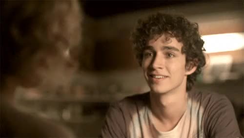 Robert Sheehan in Misfits | Scrolller