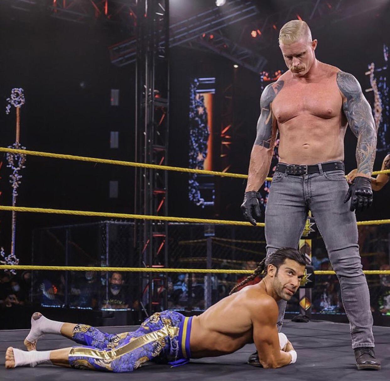 Robert Stone and Dexter Lumis | Scrolller