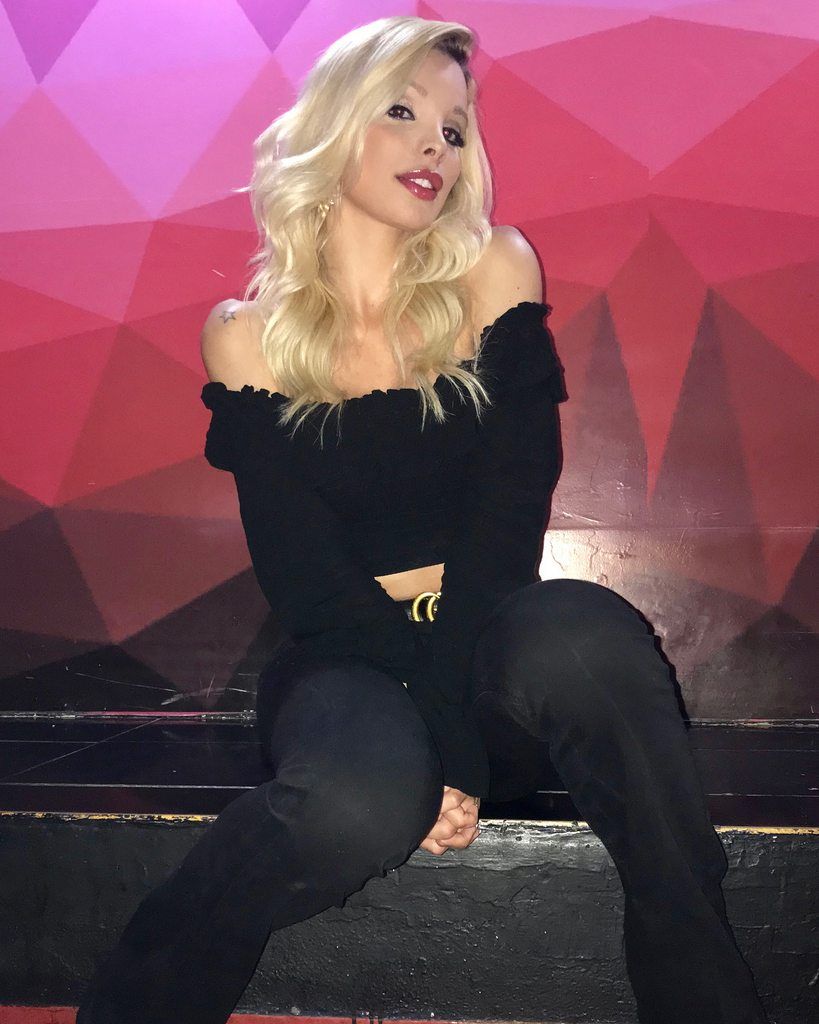 Roberta Holanda | Scrolller