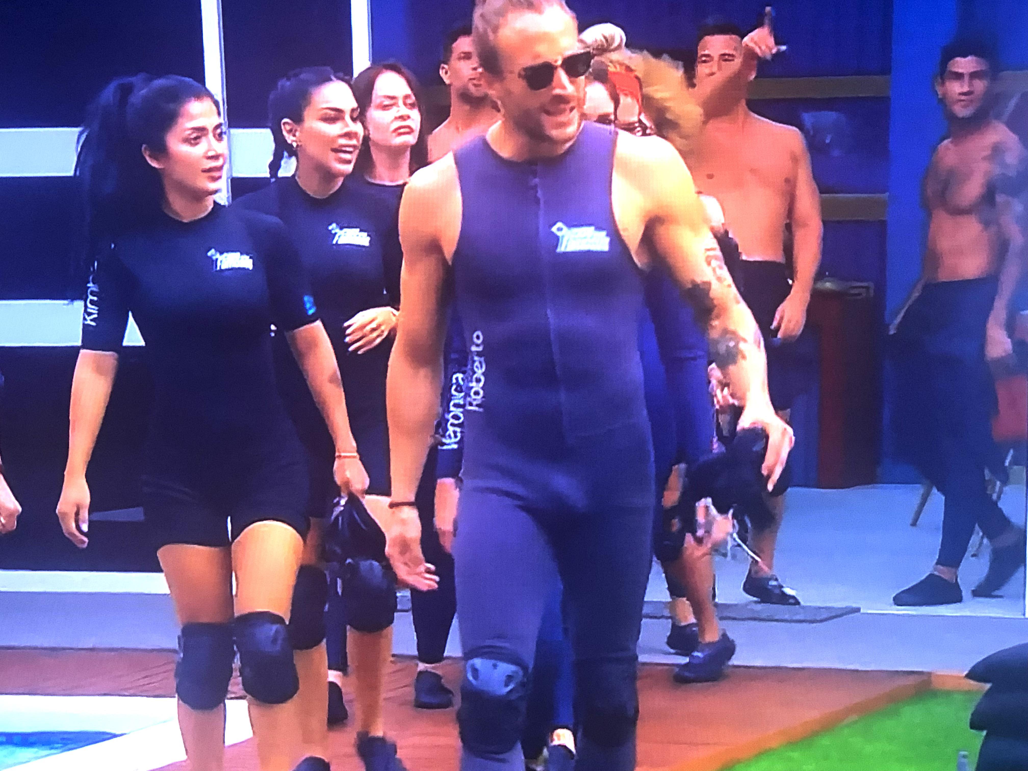 Roberto Romano Bulge on La Casa De Los Famosos | Scrolller