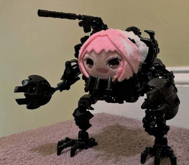 Robo Astolfo | Scrolller
