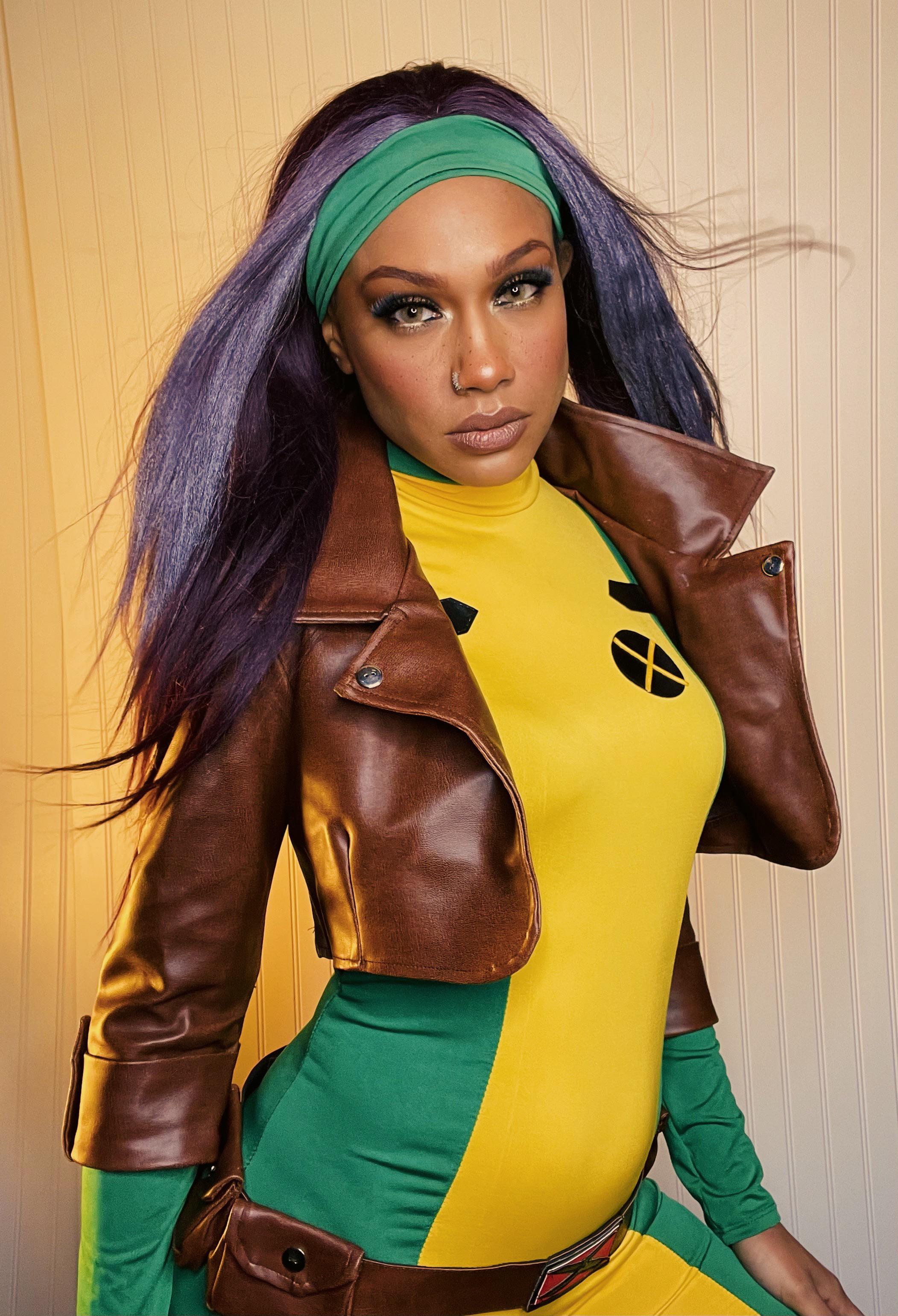 Rogue in the new suit. | Scrolller