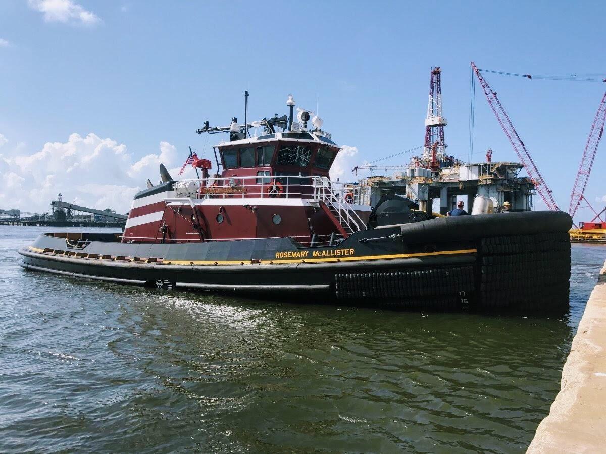 Rosemary McAllister up close in Pascagoula, Mississippi | Scrolller