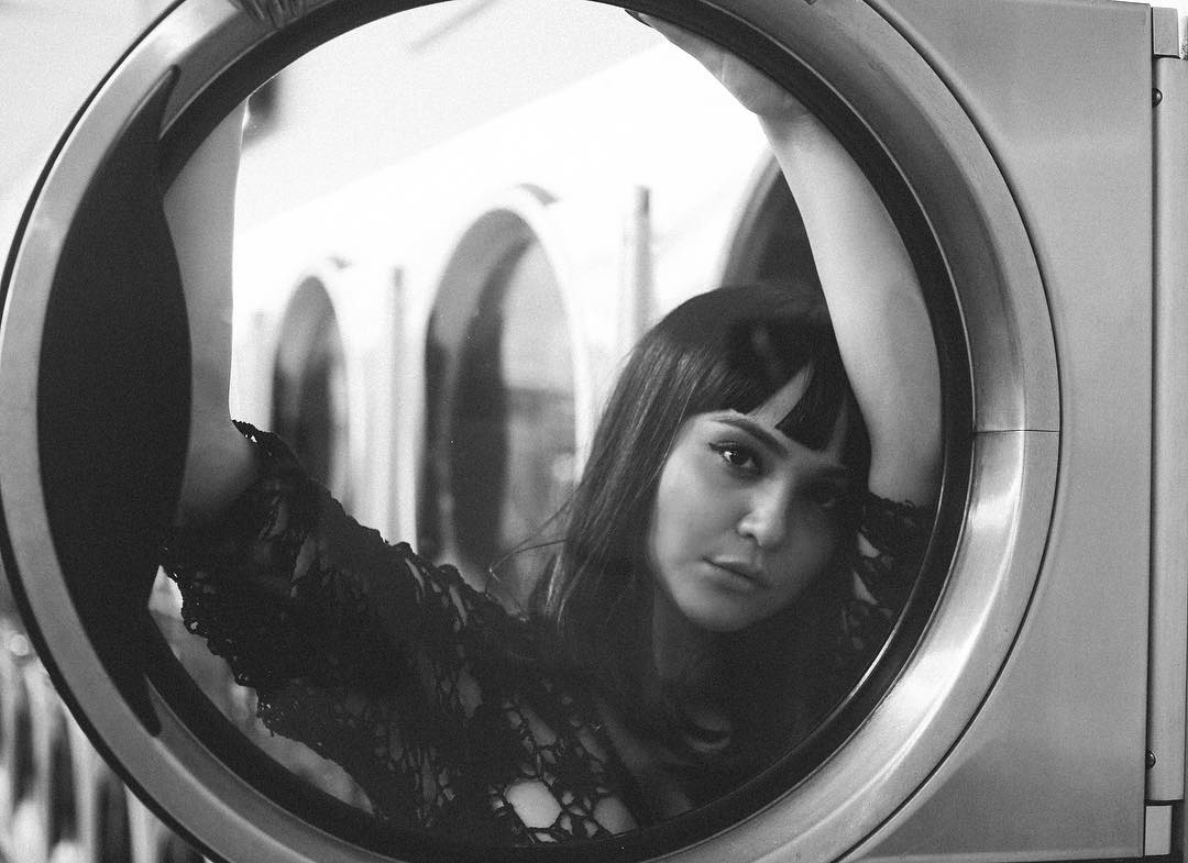 Round Window Scrolller