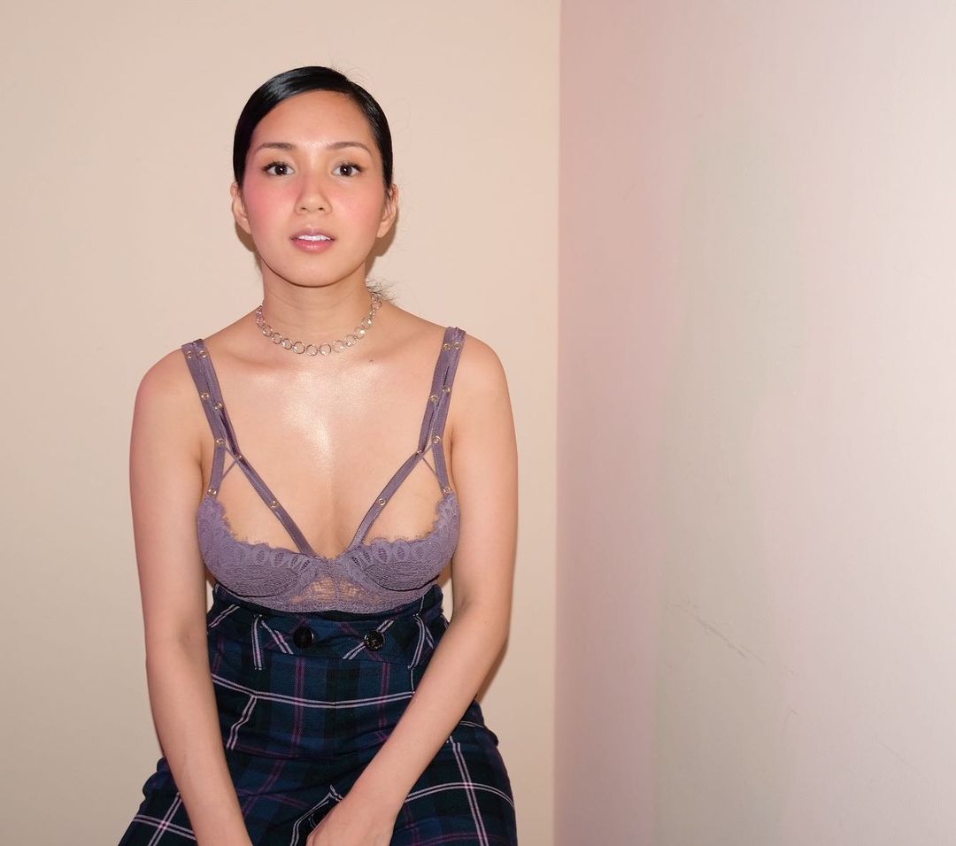 Roxanne Barcelo | Scrolller