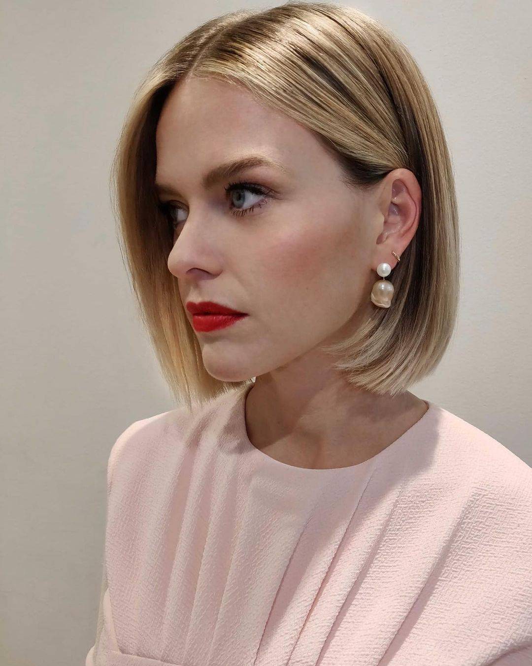 Ruby Red Lips | Scrolller