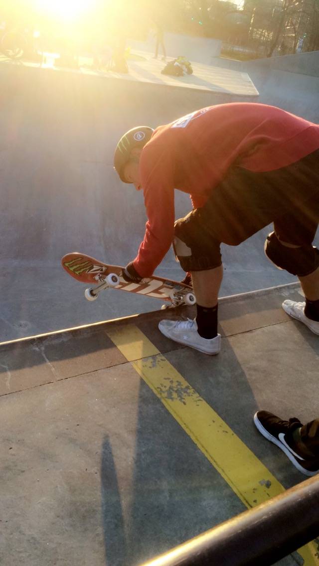 Rune Glifberg showed up at the skatepark today, showing rookies how its done! | Scrolller