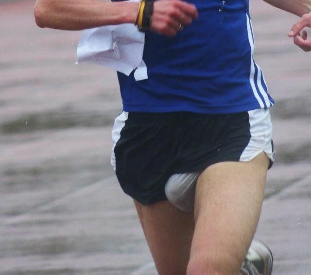 Running slip | Scrolller