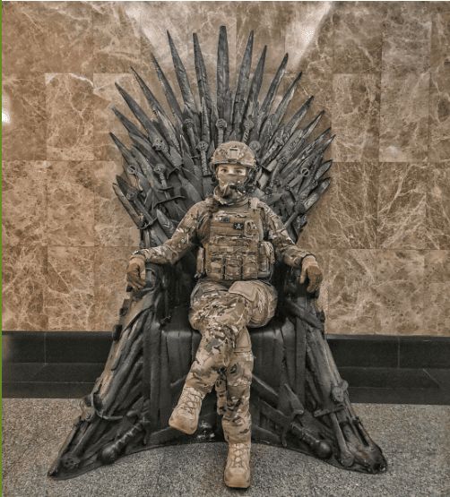 Russian Momma on the throne | Scrolller