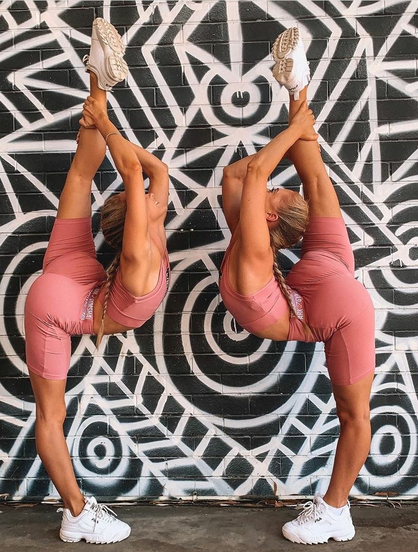 Rybka twins | Scrolller