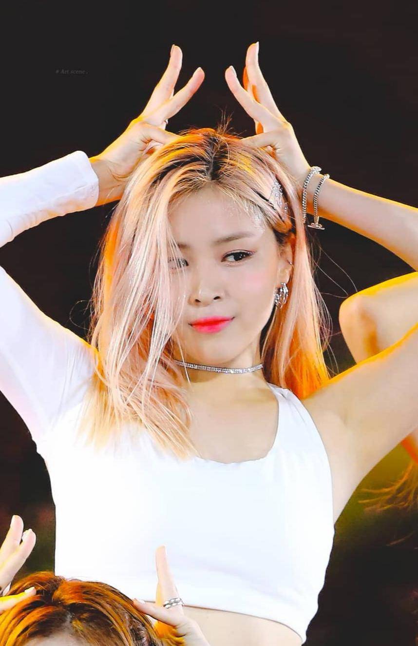 Ryujin ITZY | Scrolller