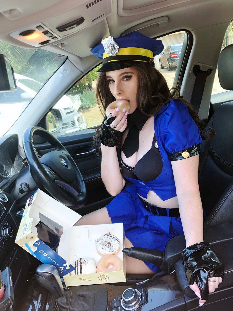 SaberCreative - Officer Cait | Scrolller