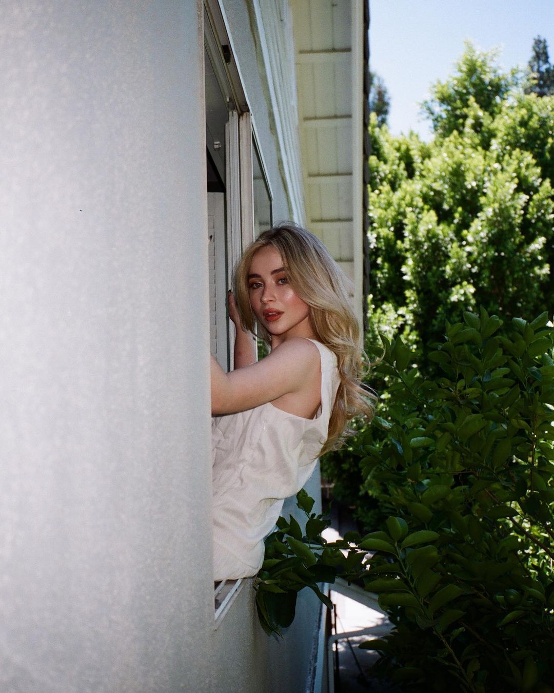 Sabrina Carpenter | Scrolller