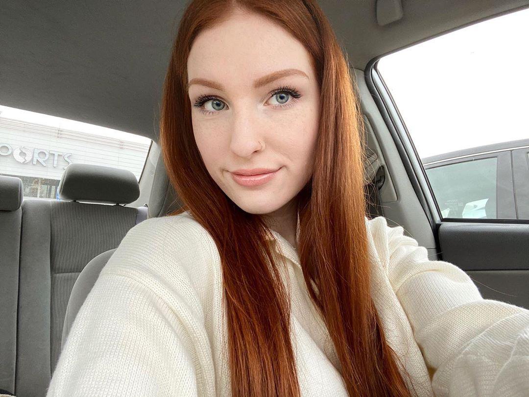 Sabrina in her car | Scrolller