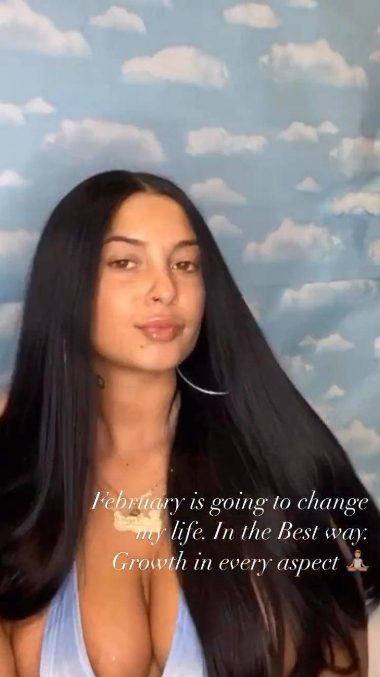 Sally Spice Nip Slip | Scrolller