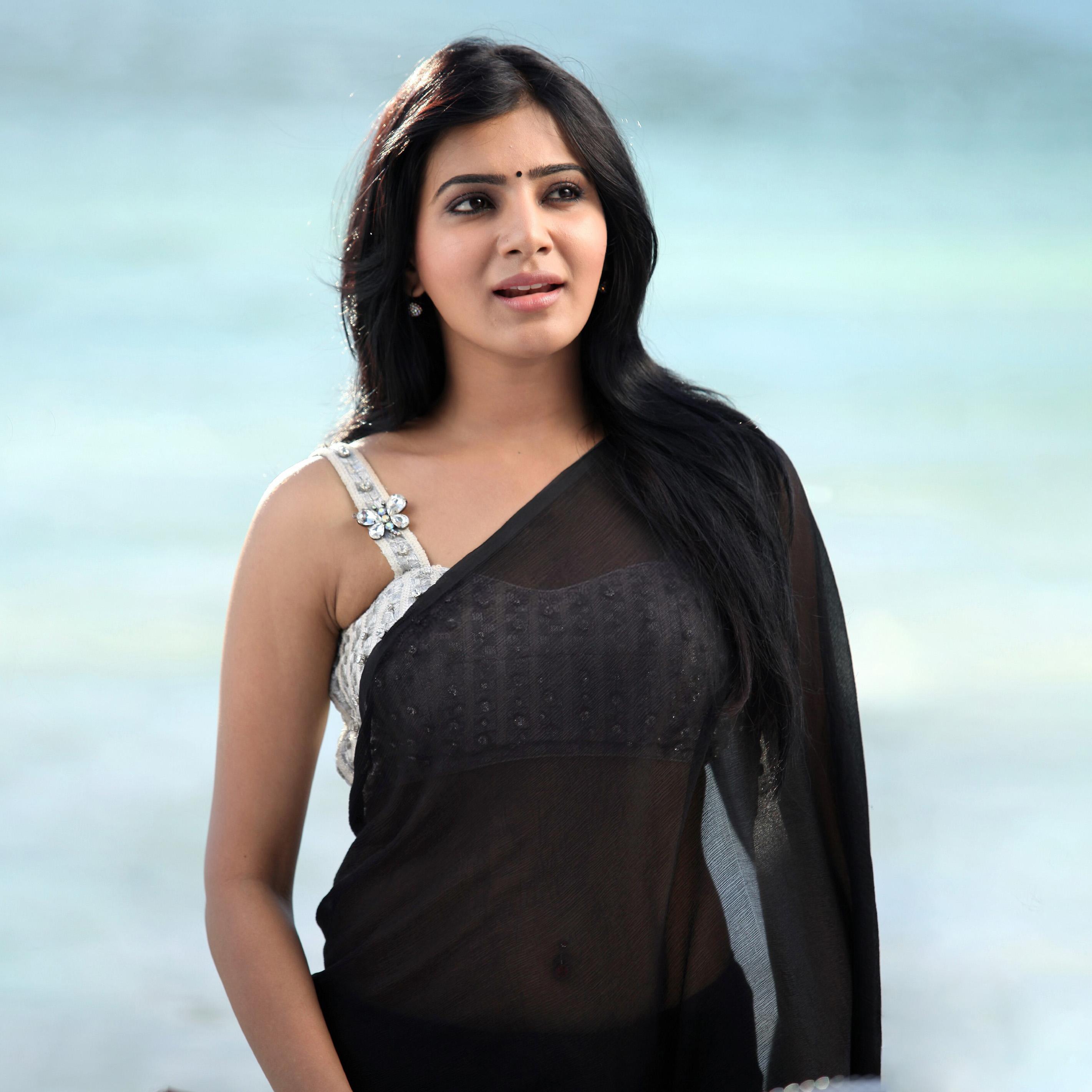 Samantha (enhanced the visibility of navel) | Scrolller