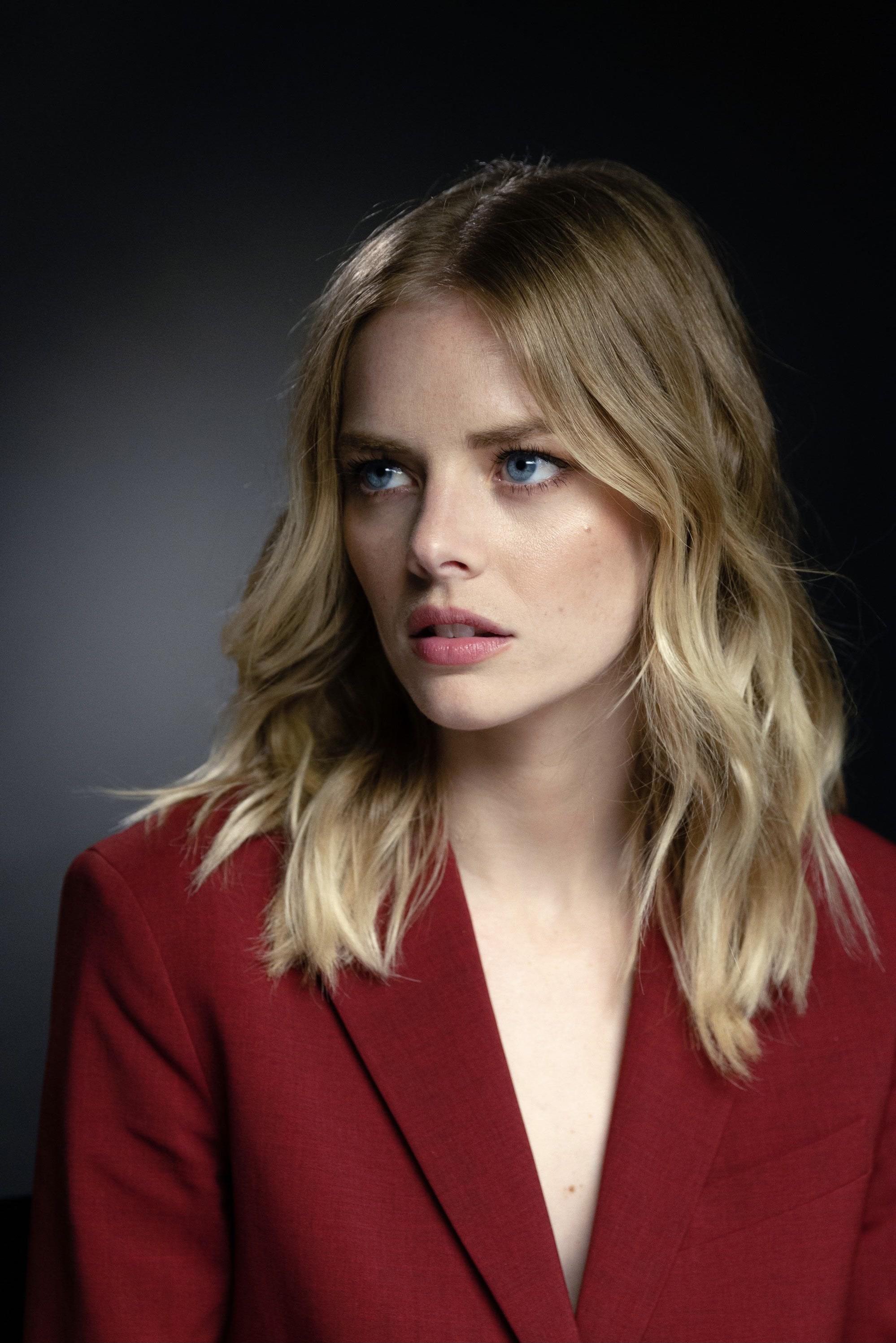 Samara Weaving | Scrolller