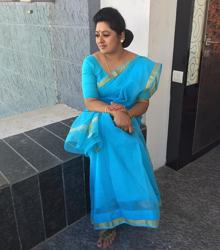 Sana aunty | Scrolller