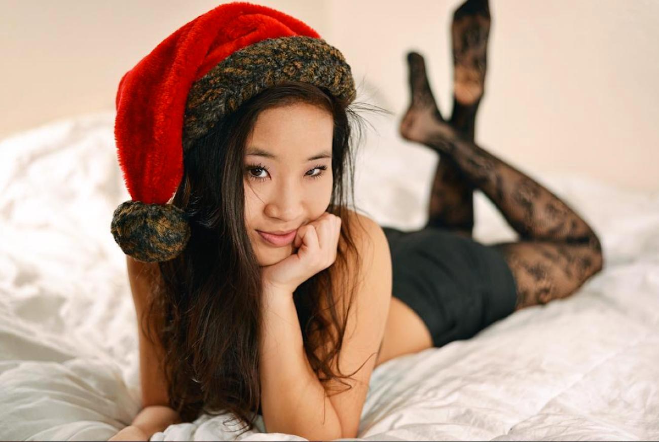 Santa's Little Helper (Jeannie Mai) | Scrolller