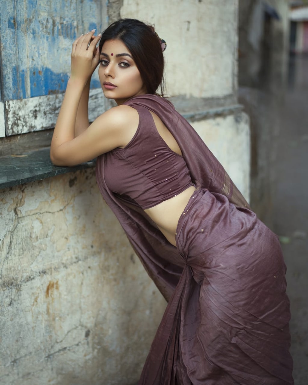 Saree is always seductive | Scrolller