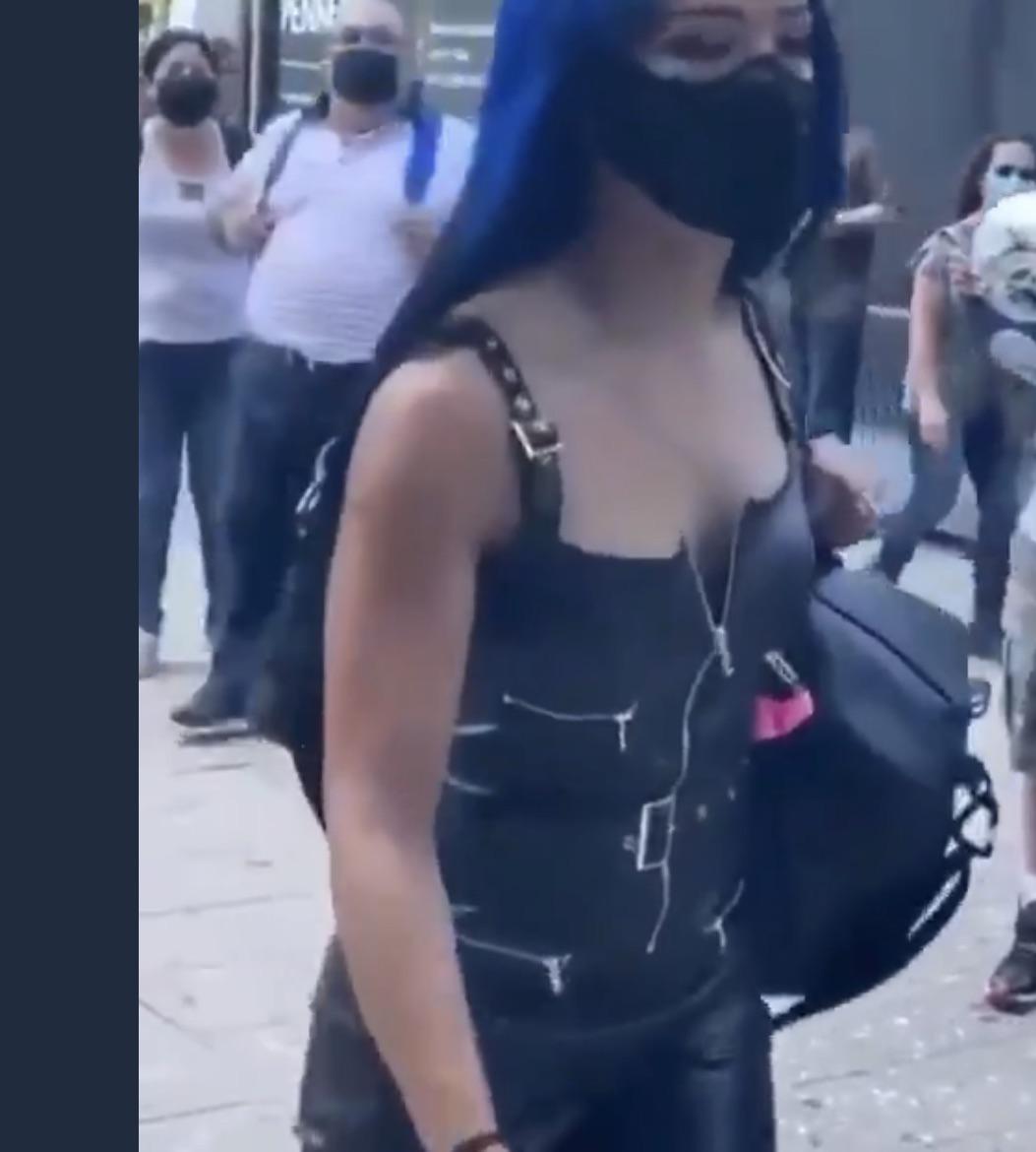 Sasha Banks | Scrolller