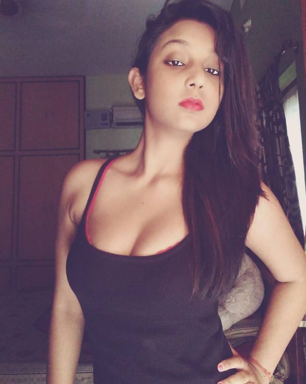 Sassy babe ;) | Scrolller