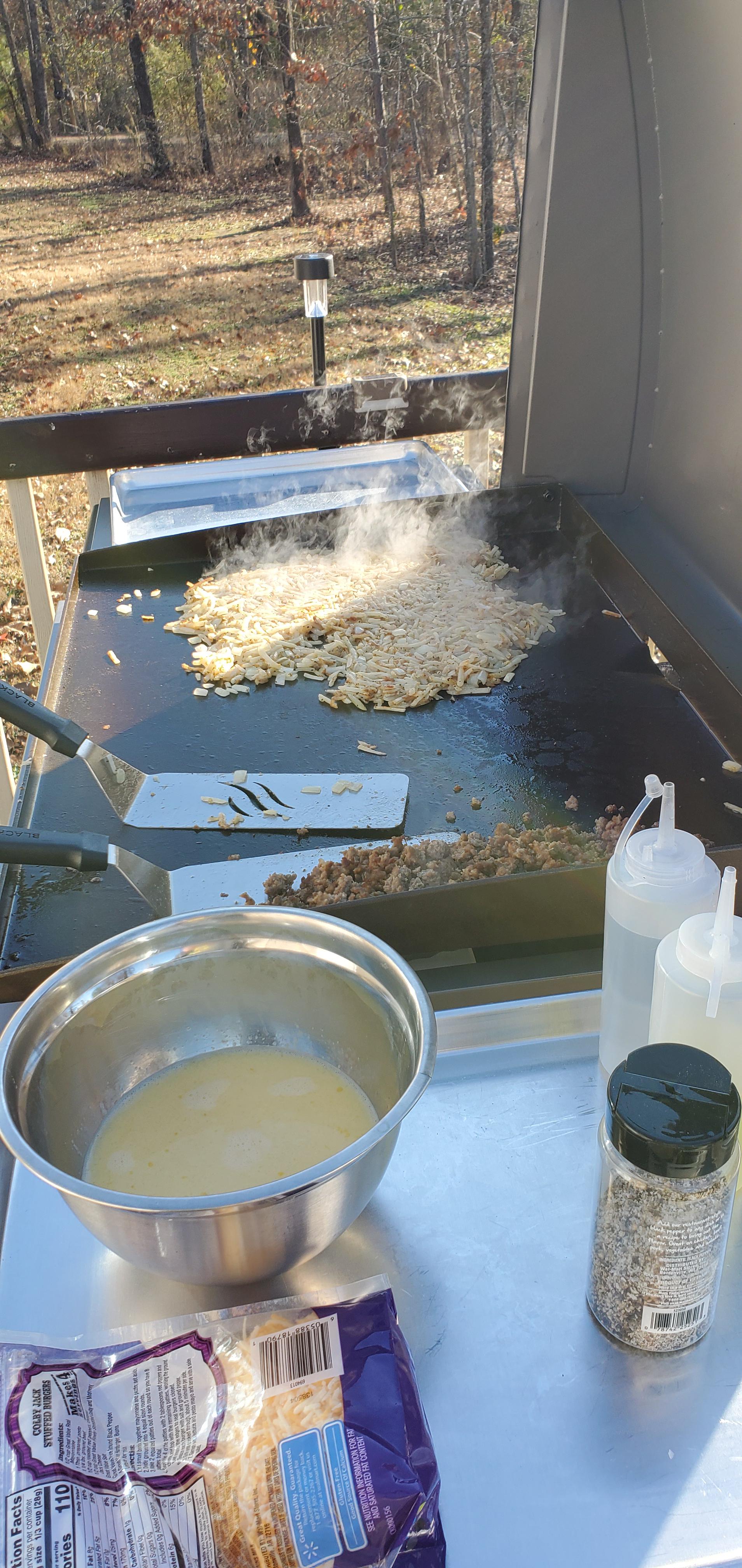 Sausage, egg, cheese, onion hash! | Scrolller