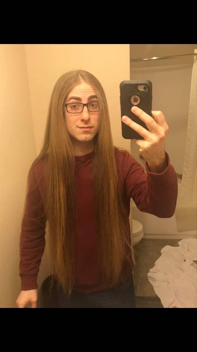 Say hi :) DMs open | Scrolller