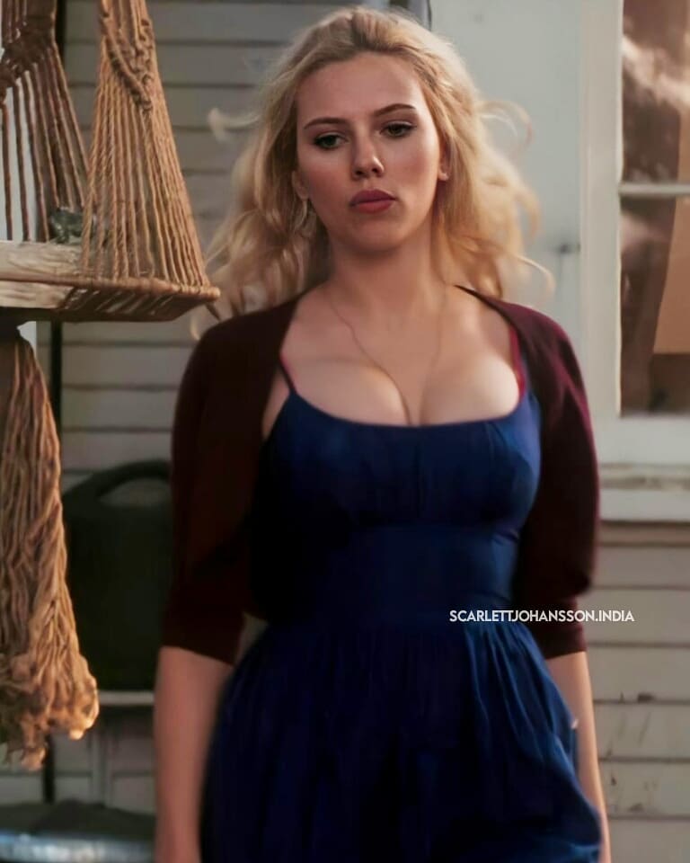 ScarJo and her titties | Scrolller