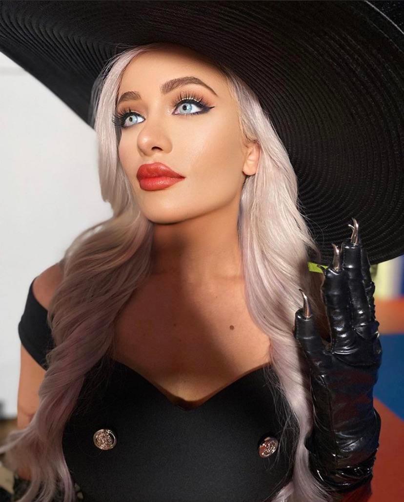 Scarlett | Scrolller