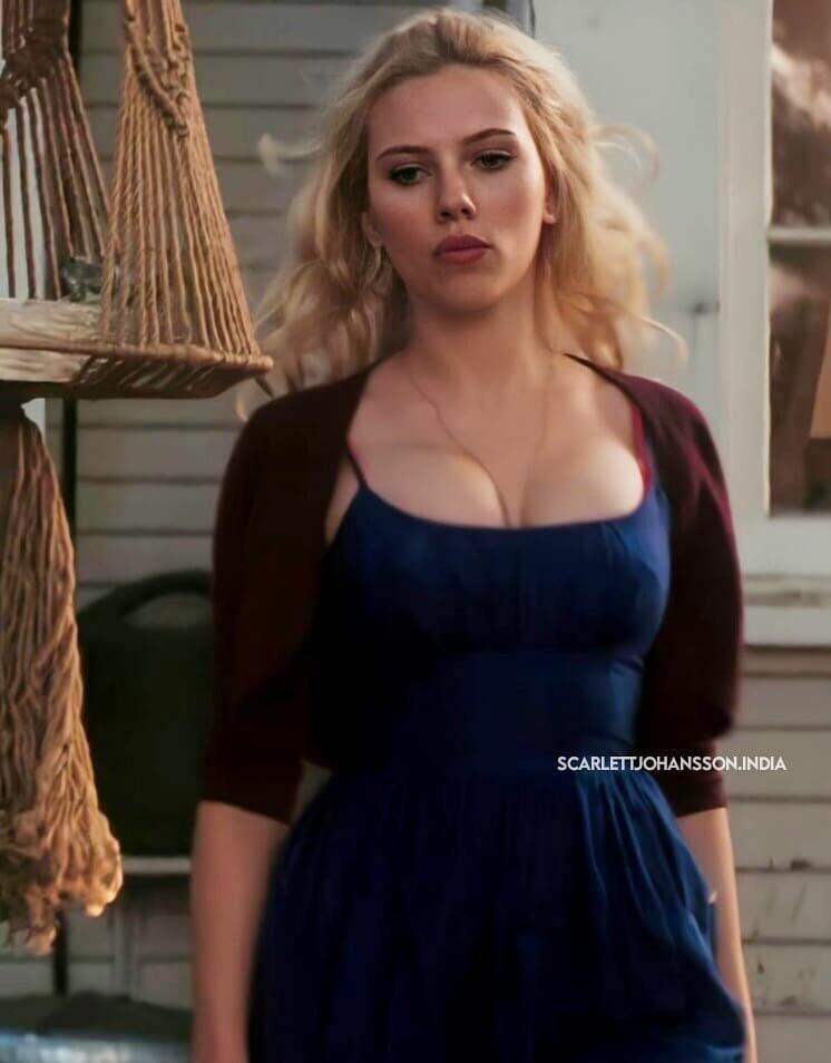 Scarlett Johansson | Scrolller