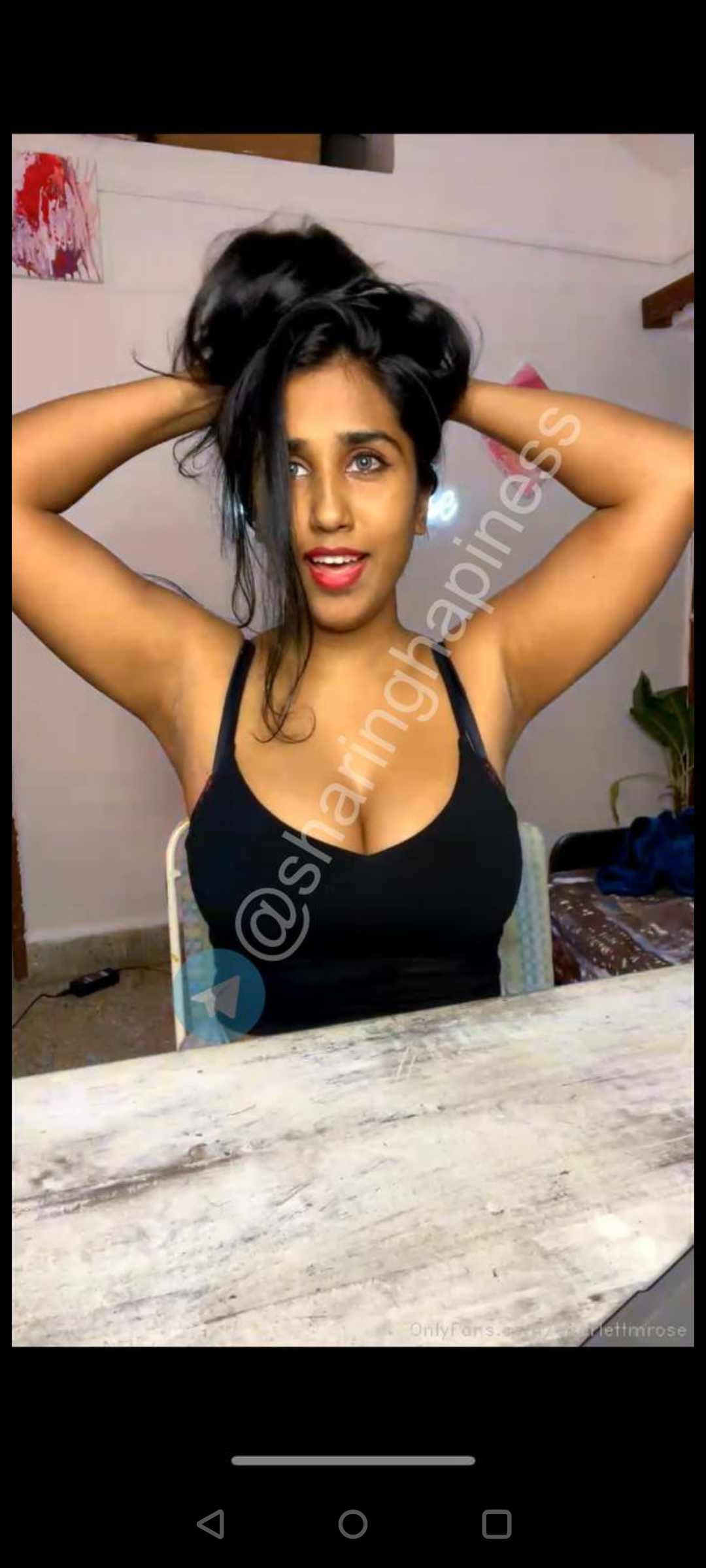 Scarlett rose... jiggling her boobs | Scrolller