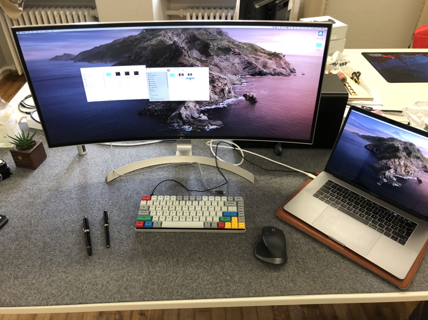 School desk setup | Scrolller
