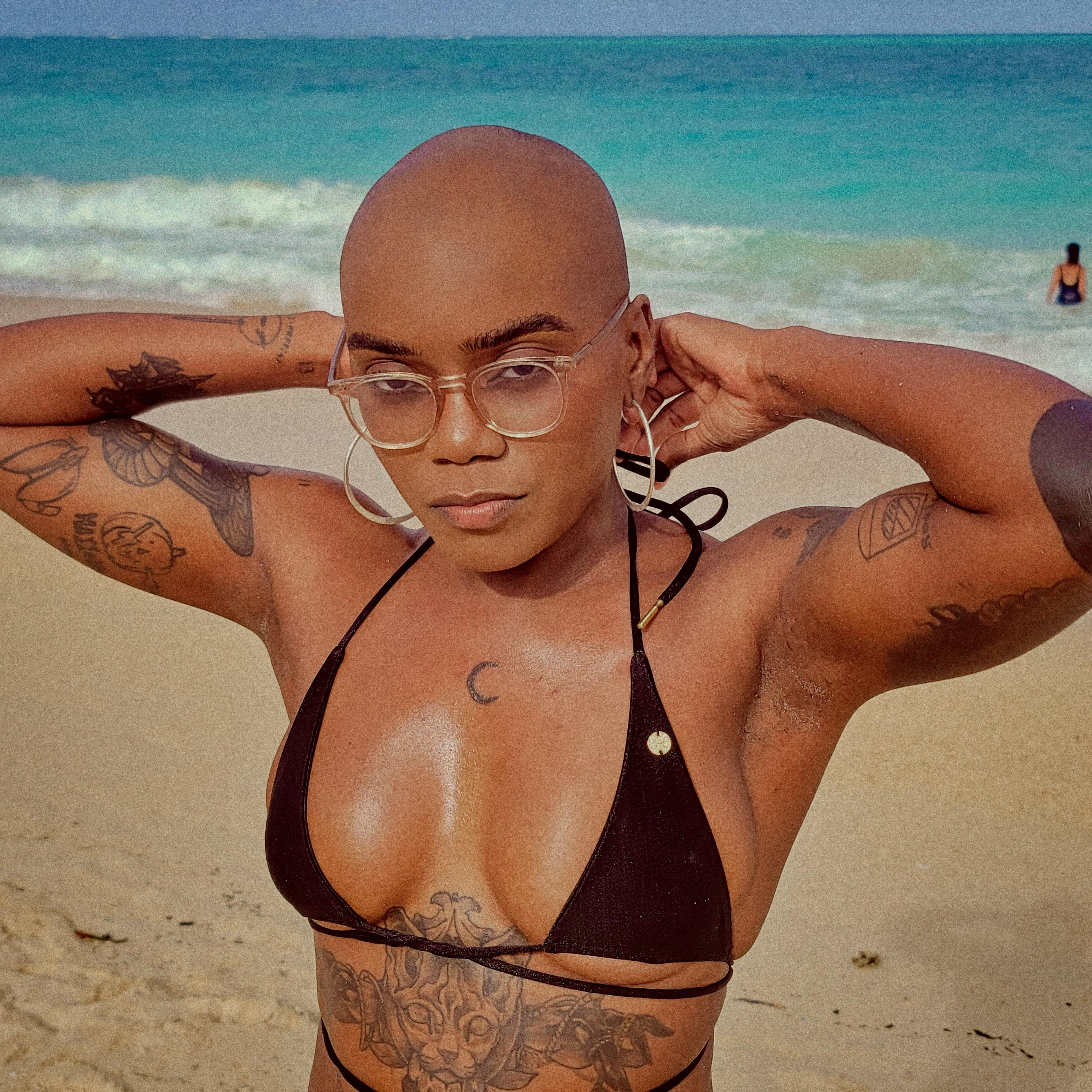 Screw it, time for 100% bald. | Scrolller