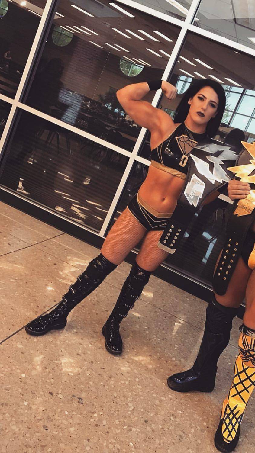 Sculpted body | Scrolller