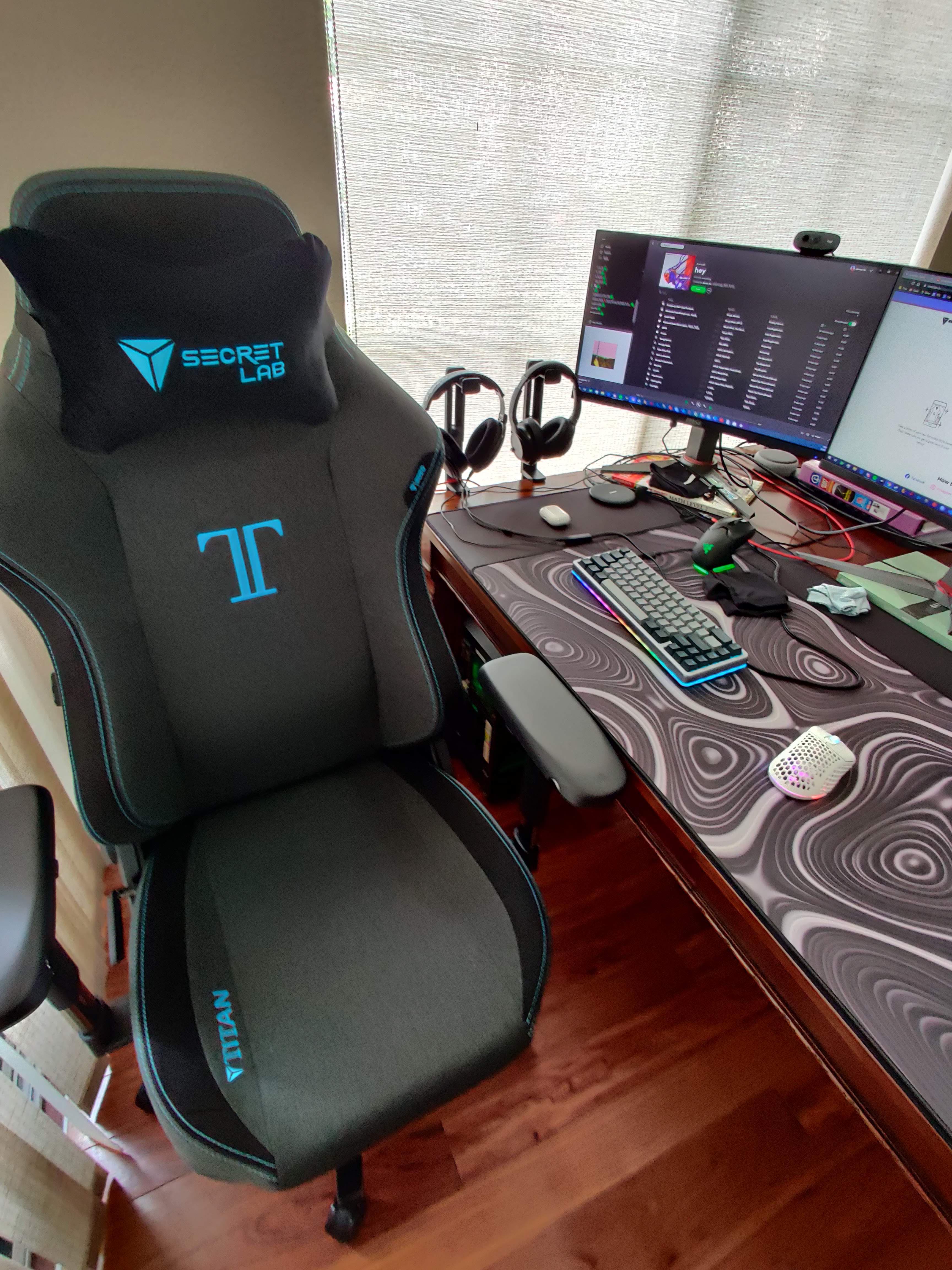 #secretlab setup | Scrolller