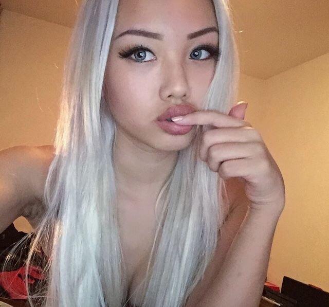 Seductive | Scrolller