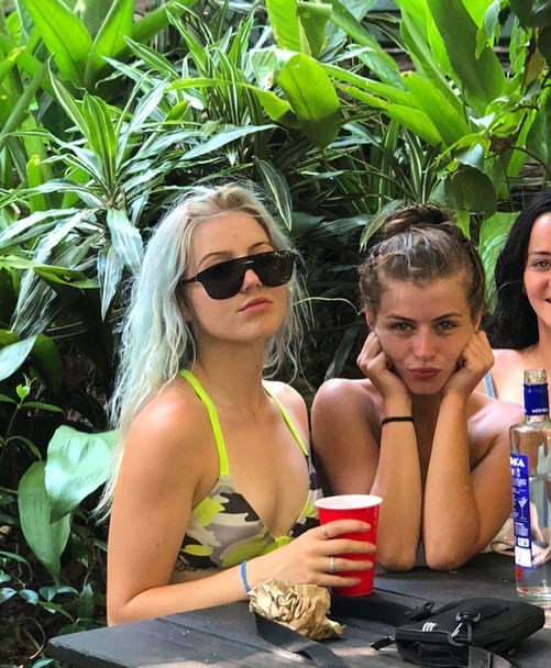 Seductive gaze | Scrolller