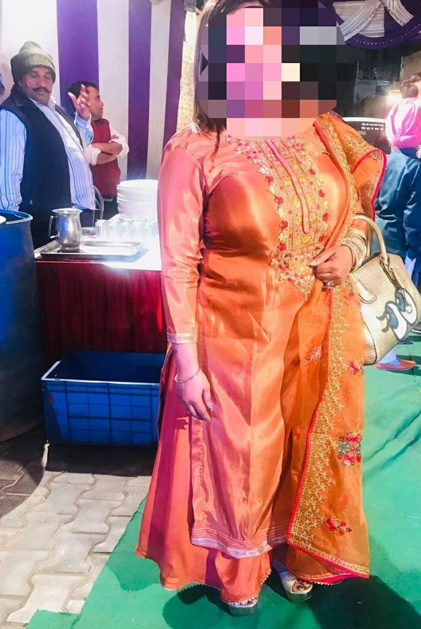 See, how uncles check out my punjaban mom at weddings | Scrolller