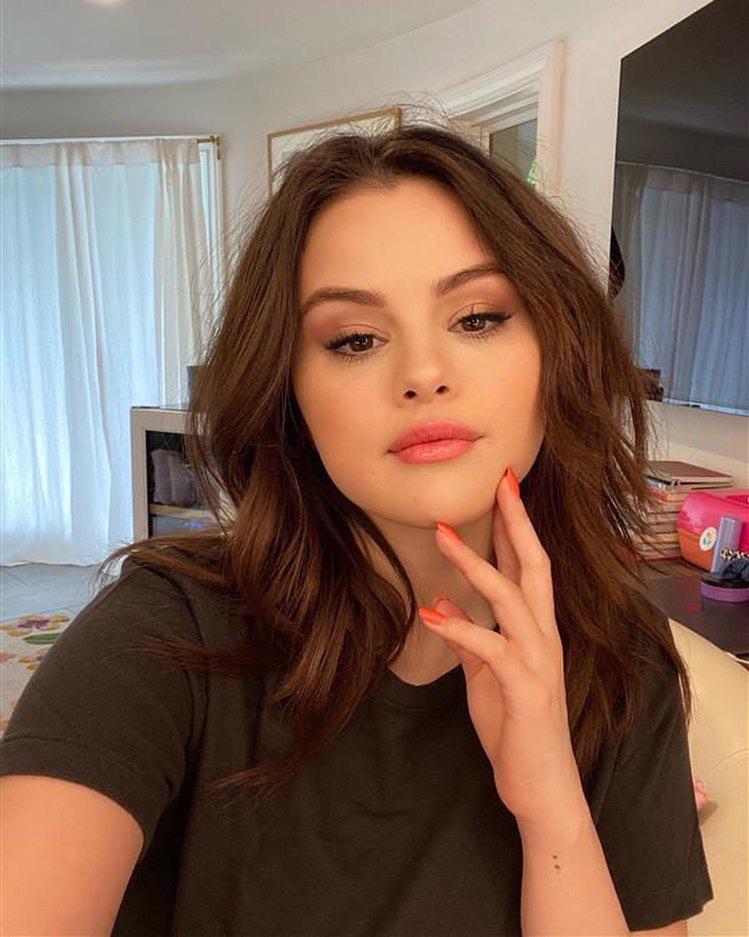 Selena Gomez Irtr Scrolller