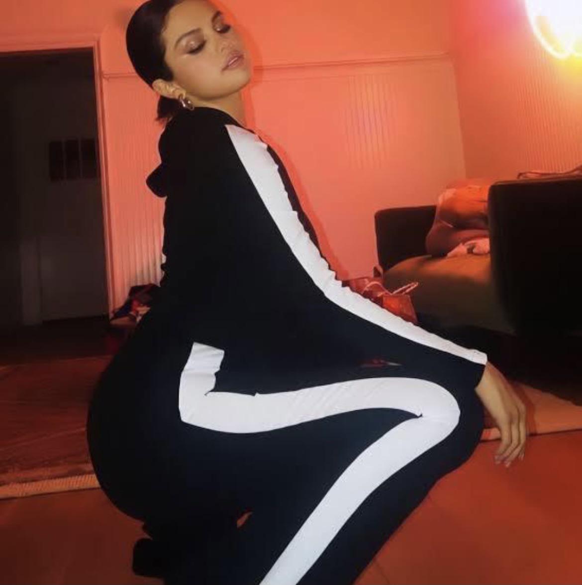 Selena Gomez Is The Ultimate Pawg Scrolller